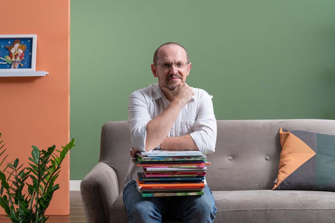 Revista Educação | Vencedor do Jabuti lança livro dedicado às famílias ...